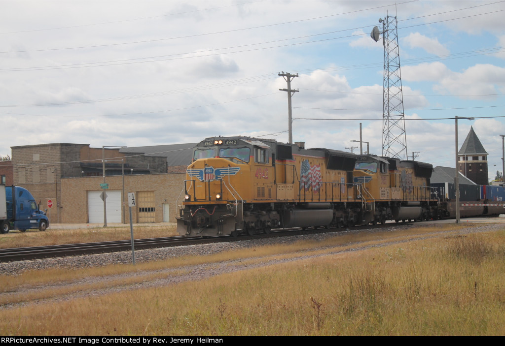 UP 4942 & 3951 (1)